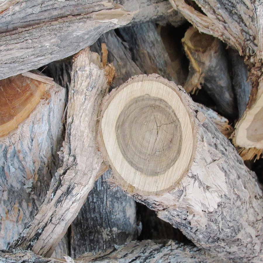 Organic Muhuhu Sandalwood Oil. 100% Natural Essential Oil